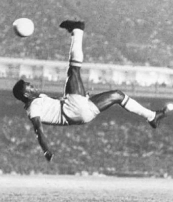 5 UNBEATABLE Records Held By Football King Pele
