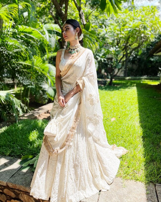 Mouni Roy Looks Drop-Dead-Gorgeous In A Beautiful Ivory Lehenga, Poses ...