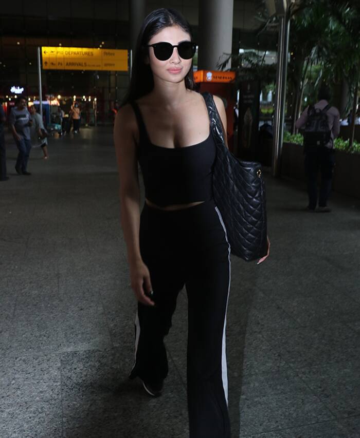 Mouni Roy Poses For Paparazzi At The Airport