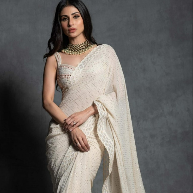 Mouni Roy looks drop dead gorgeous in a white saree with scalloped ...