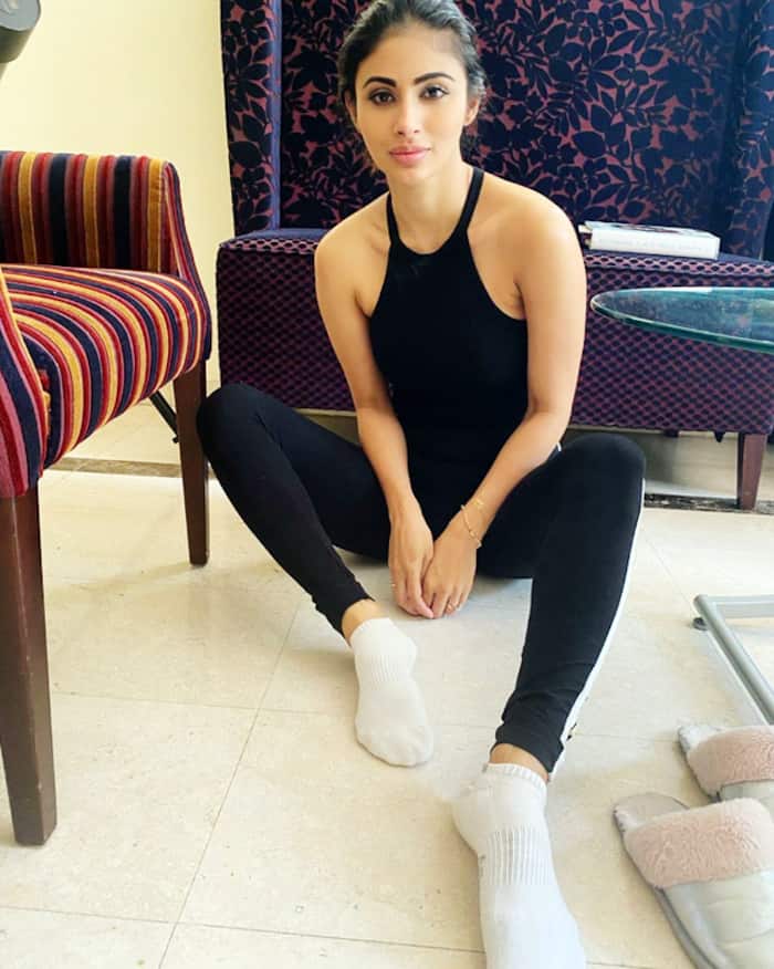 Mouni Roy, The Poser