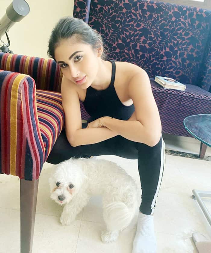 Mouni Roy’s Home Workout Clothes Are More Fashionable Than Yours – Have ...