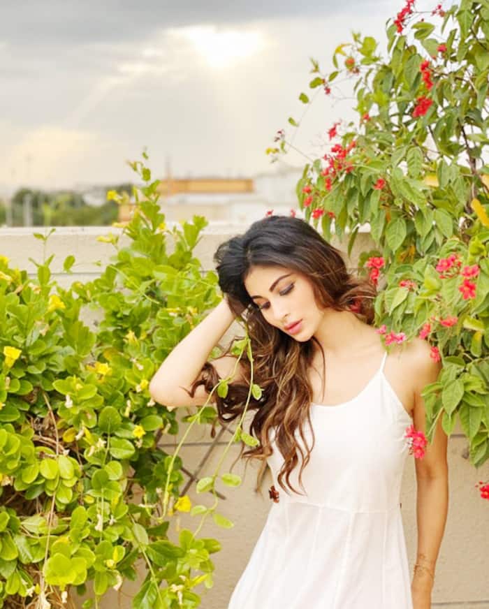 Mouni Roy looks like a diva in white