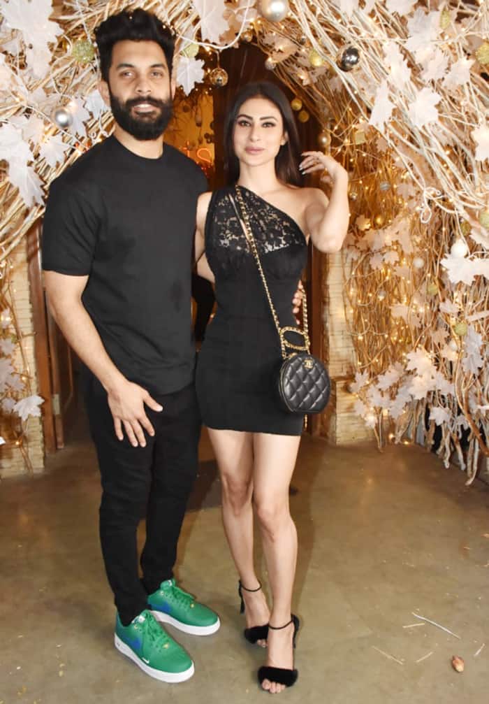 Mouni Roy Goes Bold in Brightest Parrot Green Separates, Check Her ...