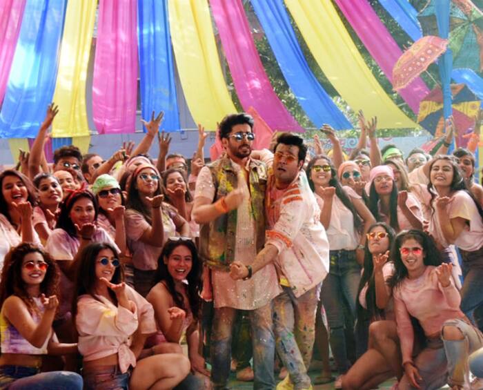 Mouni Roy Shoots For Special Holi Song With Varun Sharma, Mika Singh ...