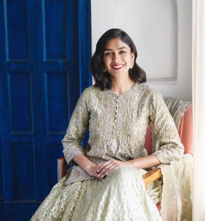 Mrunal Thakur Fashion Moments