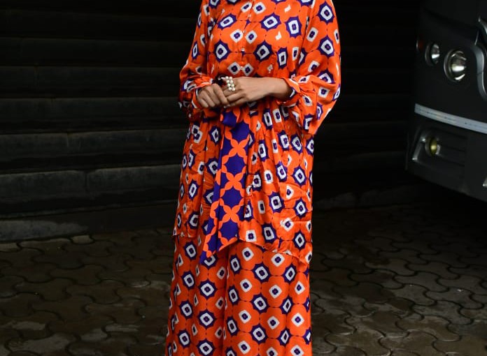 Mrunal Thakur Uber Cool Look