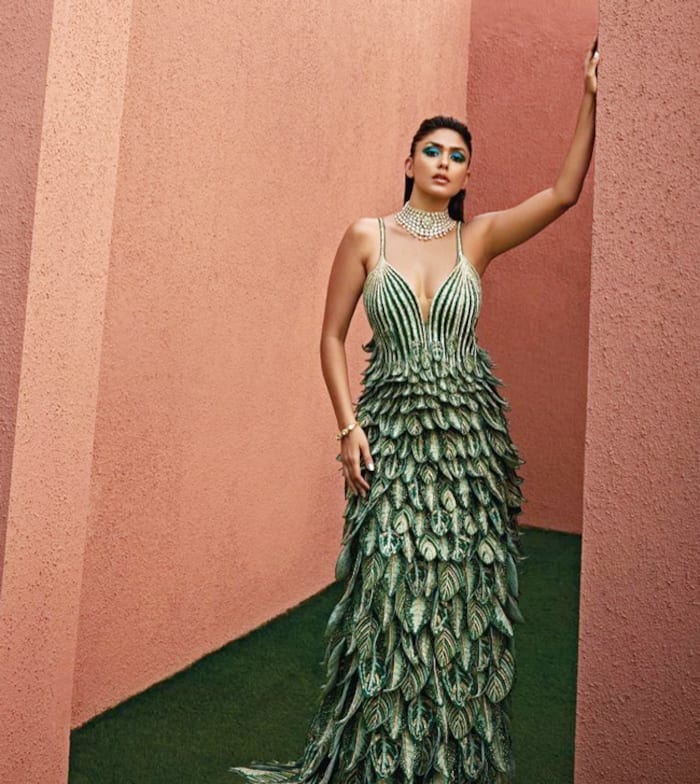 Mrunal Thakur Looks Ravishing in This Hot Green Dress