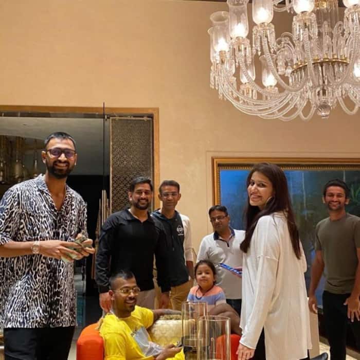 Inside photos of luxurious farmhouse of MS Dhoni called 'Kailashpati ...