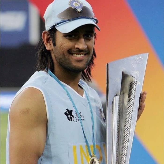 MS Dhoni vs Rohit Sharma: Who is the better CAPTAIN for Team India