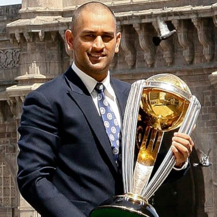 MS Dhoni vs Rohit Sharma: Who is the better CAPTAIN for Team India