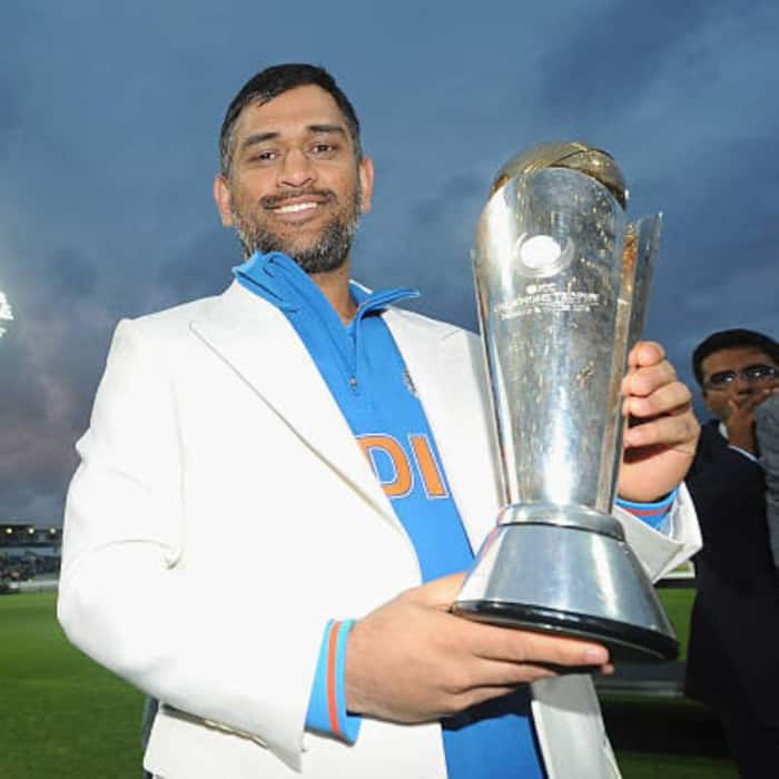 MS Dhoni vs Rohit Sharma: Who is the better CAPTAIN for Team India