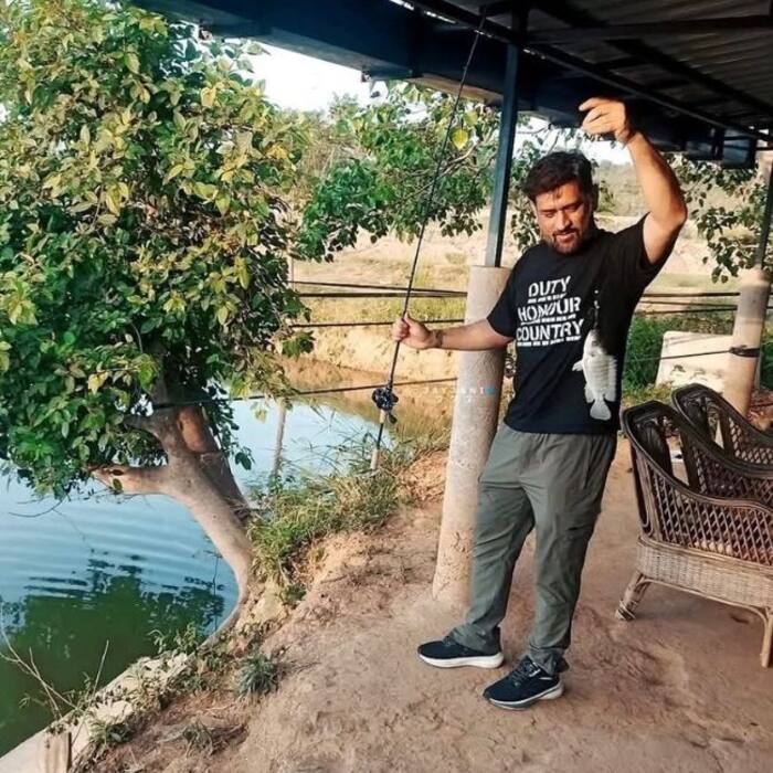 Dhoni is selling chicken in Ranchi, it is Rs 1000 a kilo, CSK captain is...