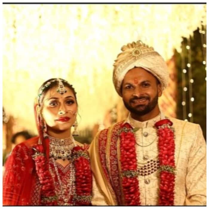 Mukesh Kumar Takes Break From IND Vs AUS T20I Series, Ties Knot With ...