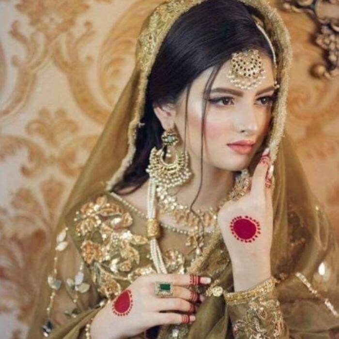 Meet Muzna Masood, wife of Pakistan star cricketer, she works as...