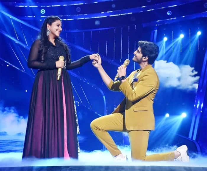 Nachiket Lele's top looks from Indian Idol 12