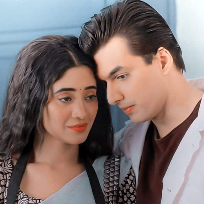 Yeh Rishta Kya Kehlata Hai: Kartik and Naira’s Adorable Romance, See Photos