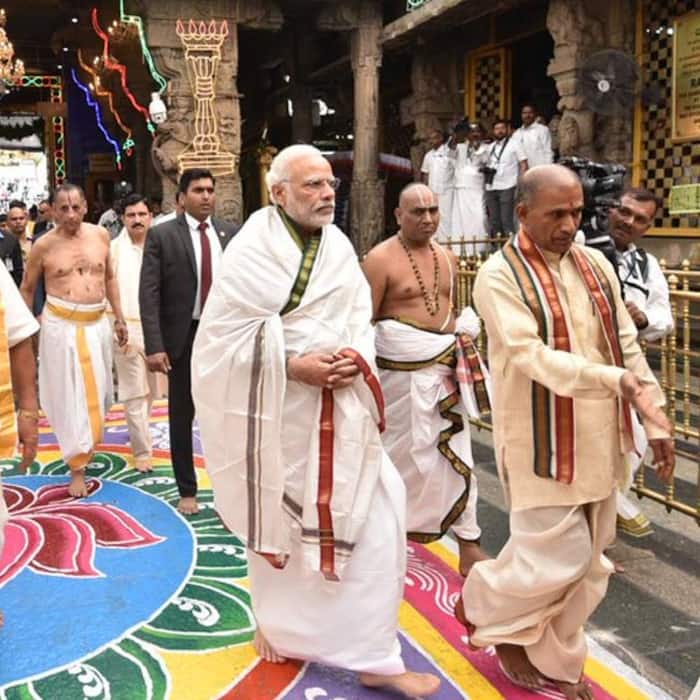 Narendra Modi offer prayers at the Sri Venkateswara Swamy Temple in ...