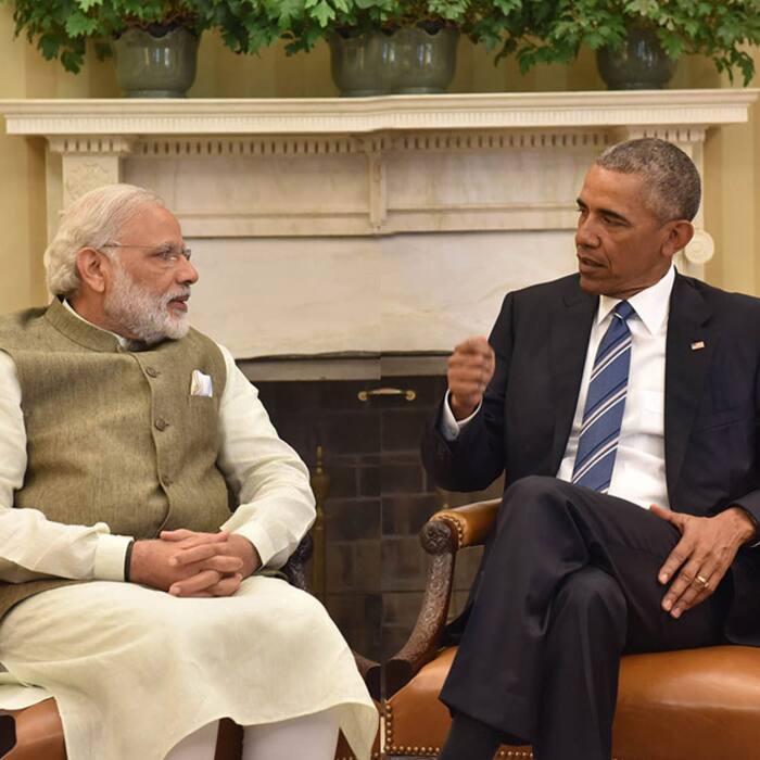 Narendra Modi meets Barack Obama; promise to work together of global ...