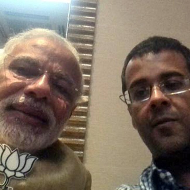 Narendra Modi in a sefie with students