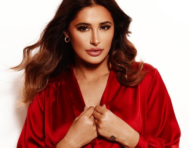 Nargis is a head turner in these pictures