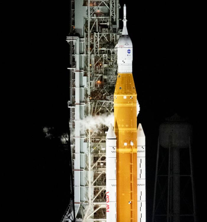 In Photos: Fuel Leaks Force NASA to Scrub Launch of New Moon Rocket