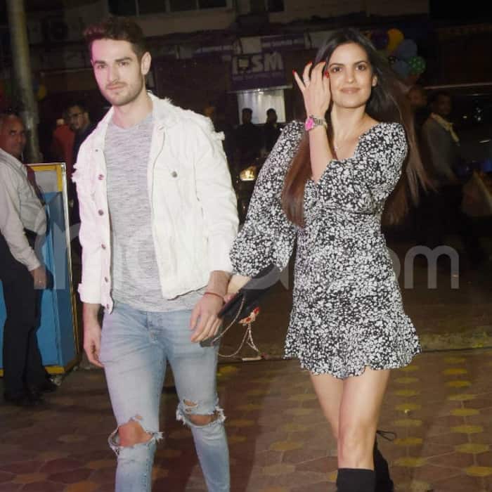 Natasa looks radiant