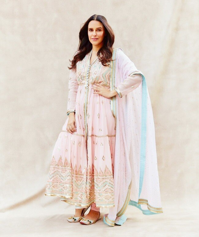 Neha Dhupia Makes Heads Turn in Latest Pics