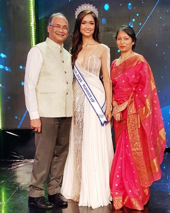 Neha Jaiswal looks sexy in white