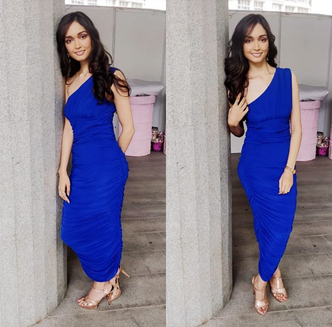 Neha Jaiswal looks sexy in white