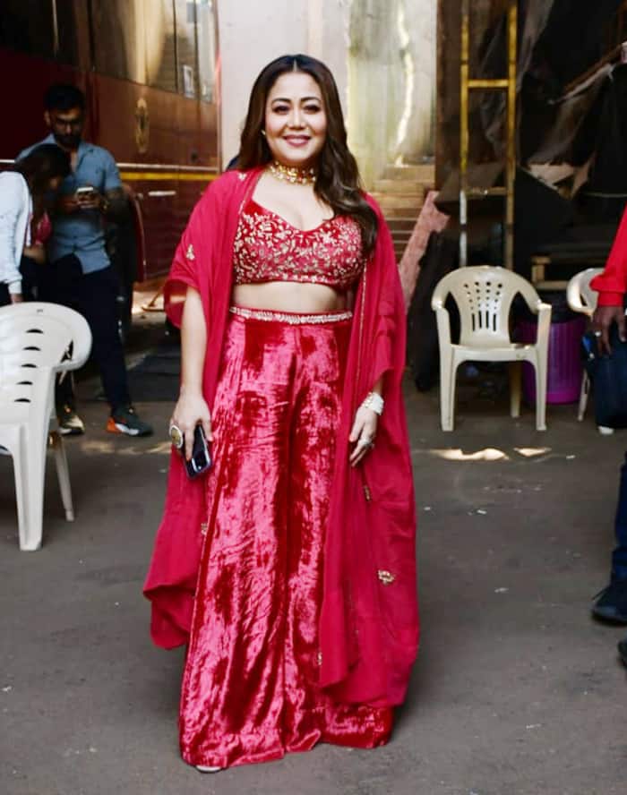 Neha Kakkar Looked No Less Than a Bride in Red Festive Outfit on Indian ...