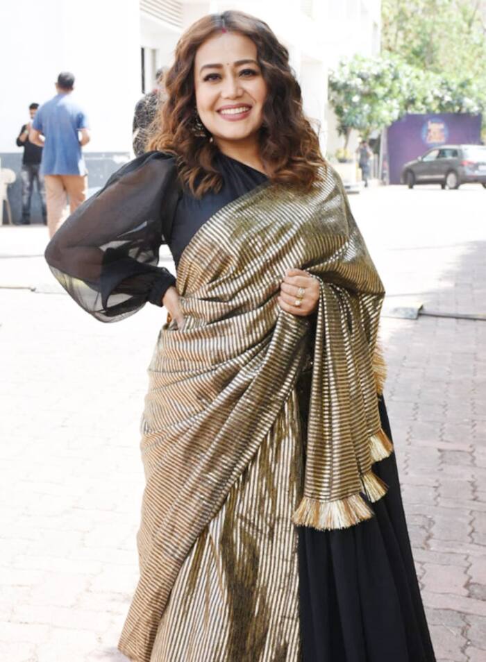 Neha Kakkar Sets Indian Idol 12 State On Fire With Her Glamorous Avatar