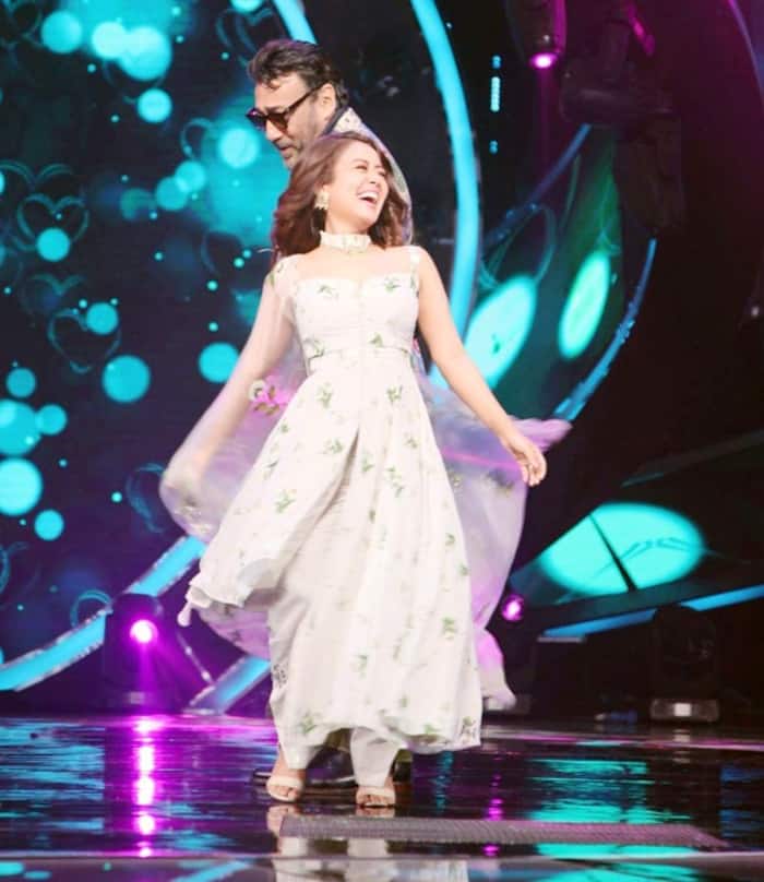 Neha Kakkar stuns in a jade suit on Indian Idol 12