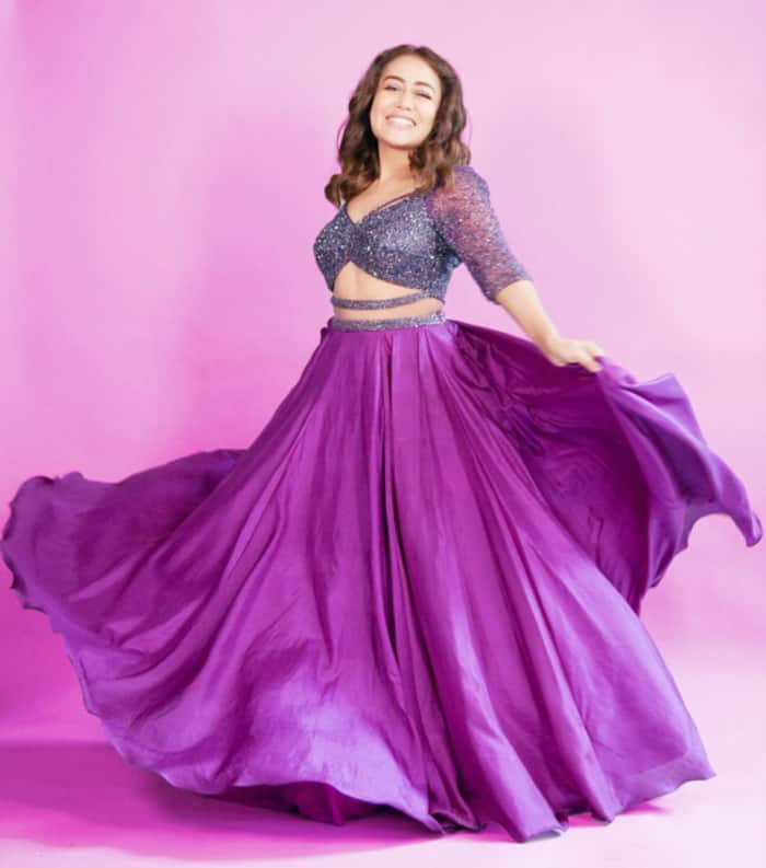 Indian Idol 12 Judge Neha Kakkar Looks Dreamy in That Purple Princess ...