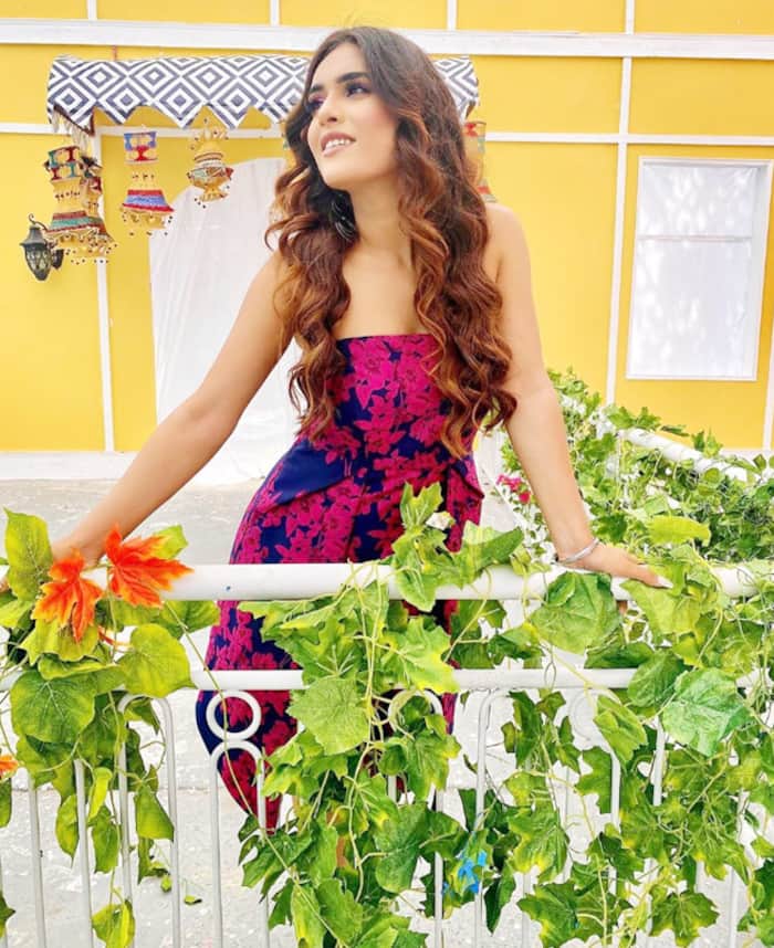 Neha Malik looks beautiful