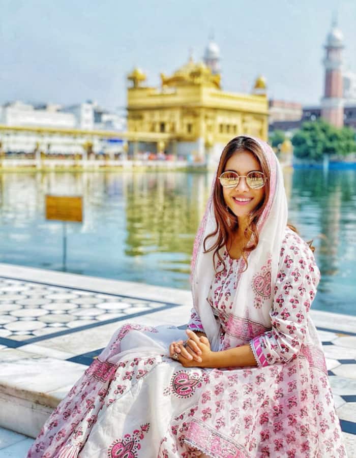 Neha Malik is the raw beauty in this stunning photo