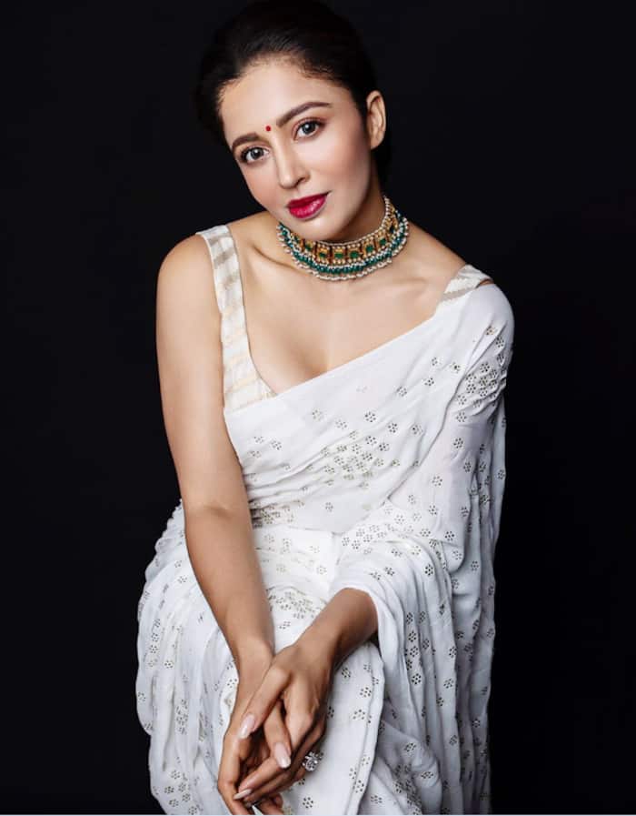 Neha Pendse Looks Stunning in Pink Saree, See Viral Photos