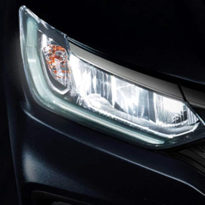 New Honda City 2017 has new LED headlamps with L shaped daytime running ...
