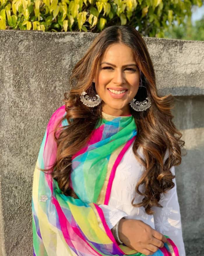 Nia looked ethereal in her latest pictures in traditional wear