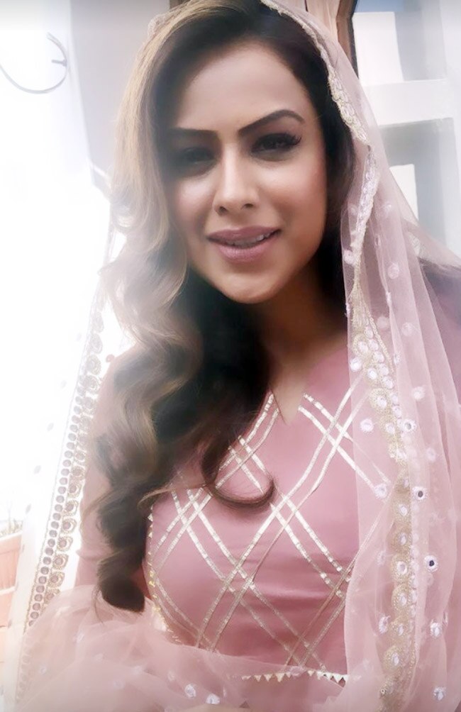 Nia Sharma Arjun Bijlani Shoot in Himachal