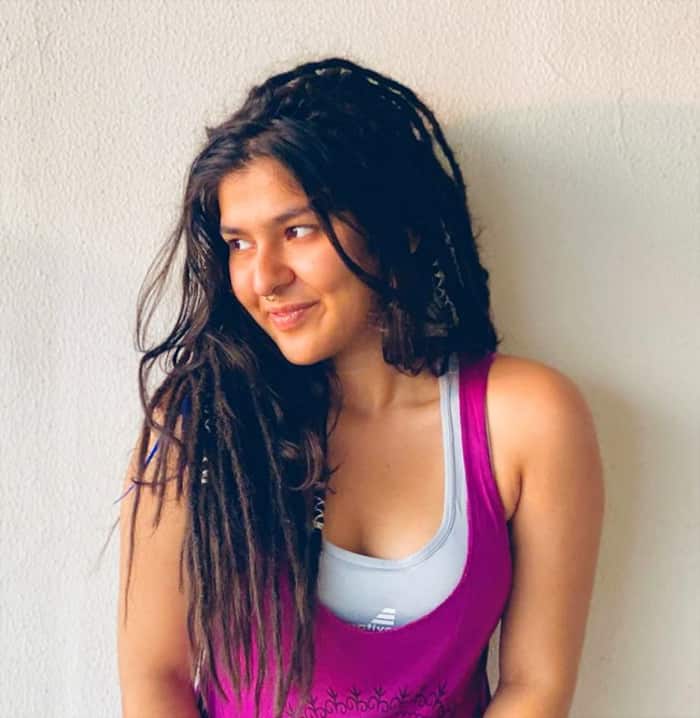 Nidhi Bhanushali Shares Her Hot Pictures Flaunting Her Perfectly Toned Legs