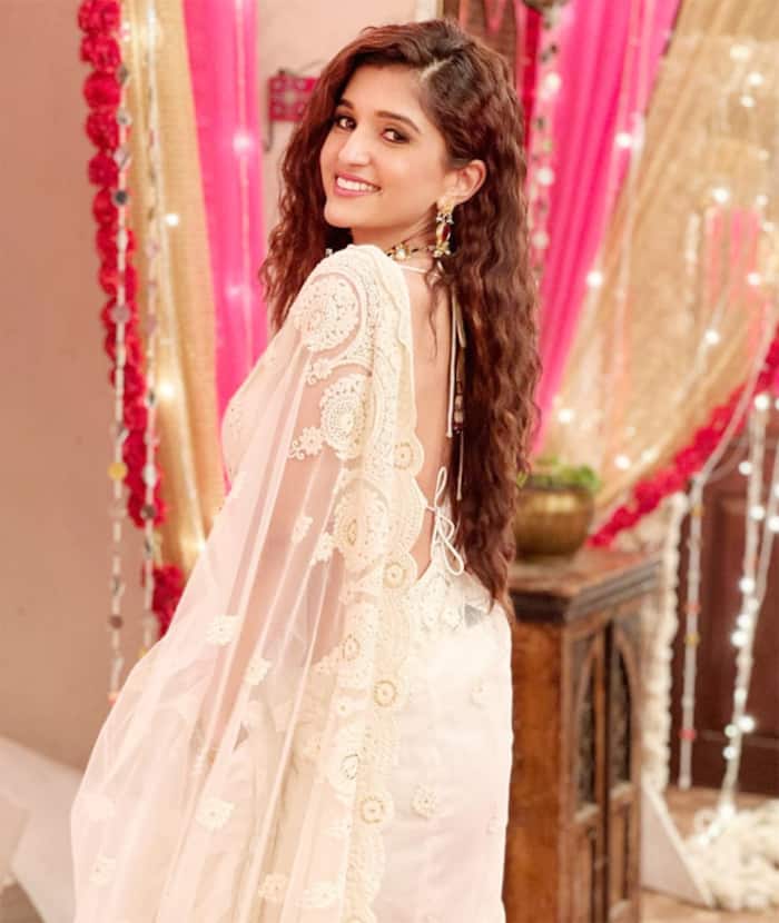 Nidhi Shah Is Making Jaws Drop With Her Hot Saree Look