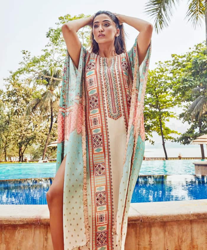 Nimrit Kaur Ahluwalia Stunning Photoshoot