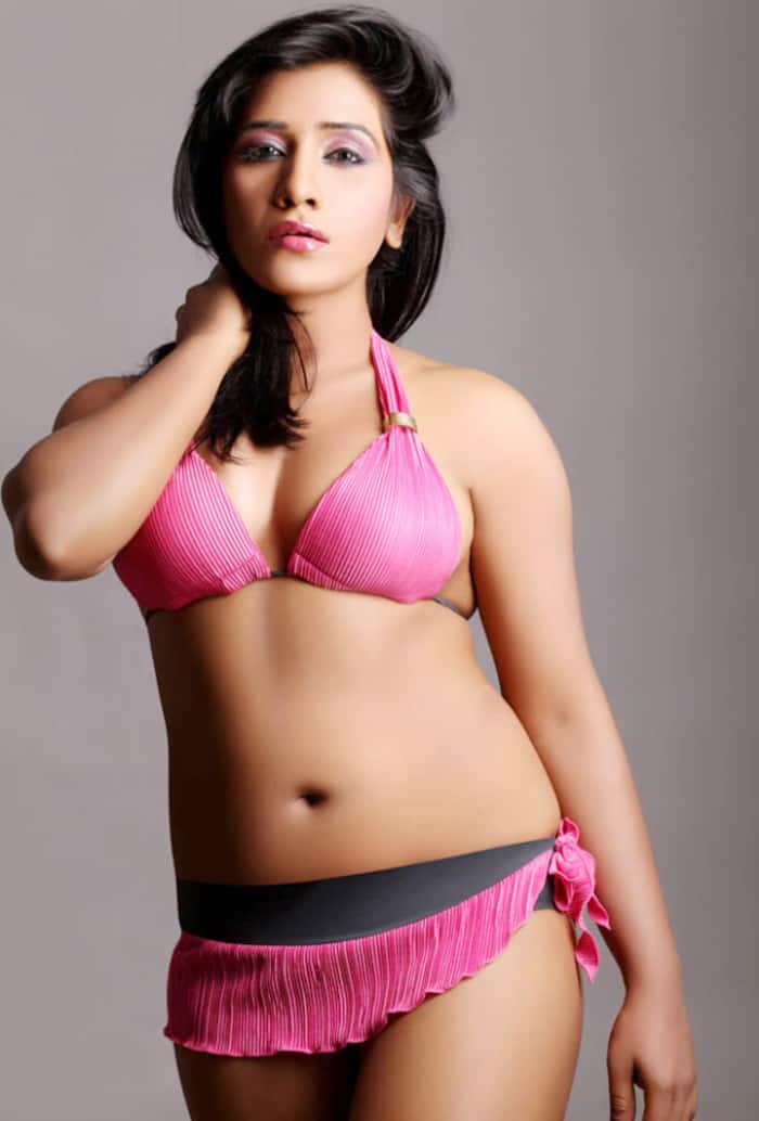Bhojpuri Sizzler Nisha Yadav’s Hot And Sexy Bikini Pictures Set Internet on Fire