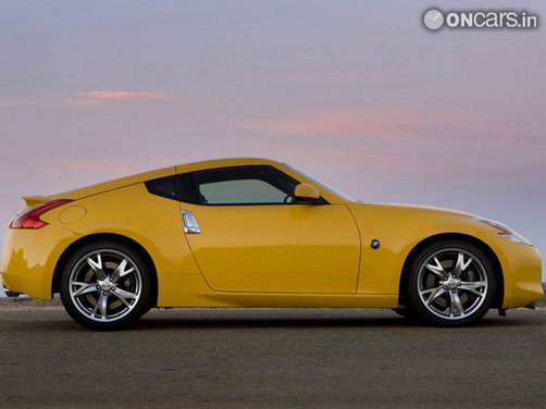 Nissan 370Z Exterior img2