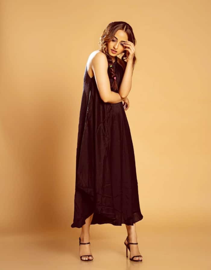 Niyati Fatnani Burns Instagram With Her Enchanting Photos