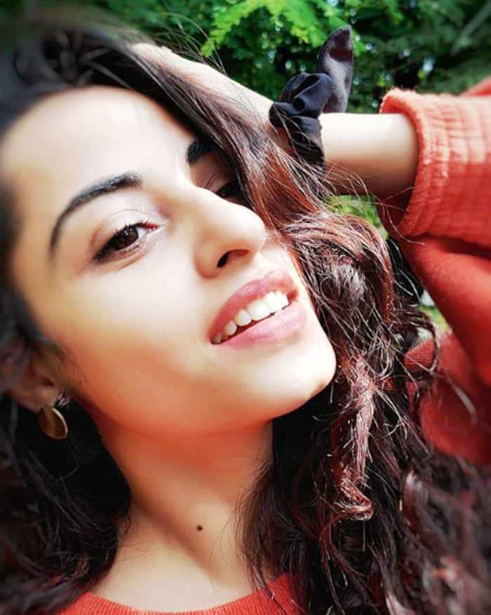 Niyati Fatnani's Calm And Happy Face