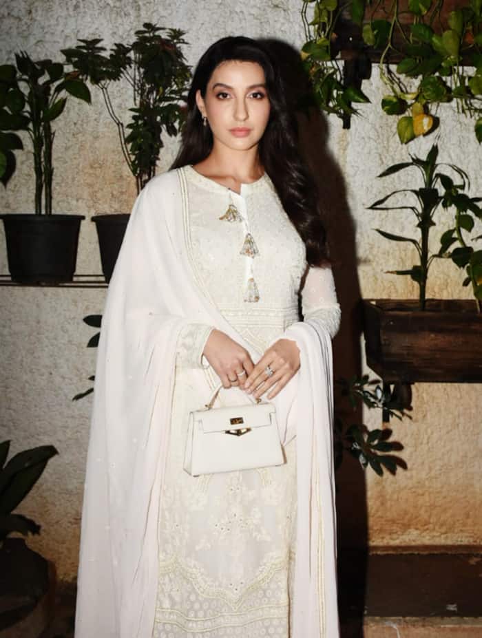 Nora Fatehi is Divine Beauty in White Chikankari Suit, Ever Seen Her ...