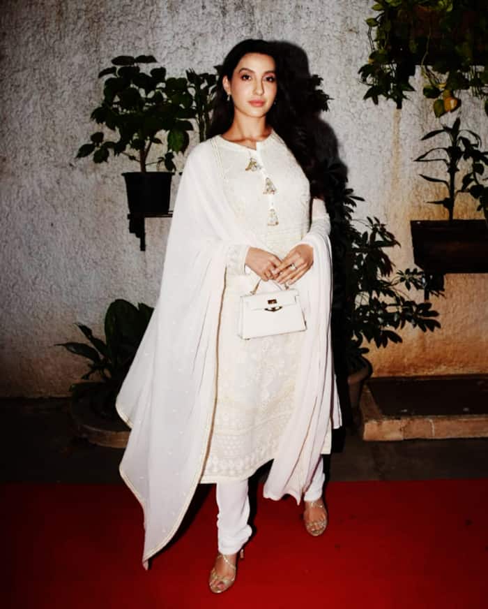 Nora Fatehi is Divine Beauty in White Chikankari Suit, Ever Seen Her ...
