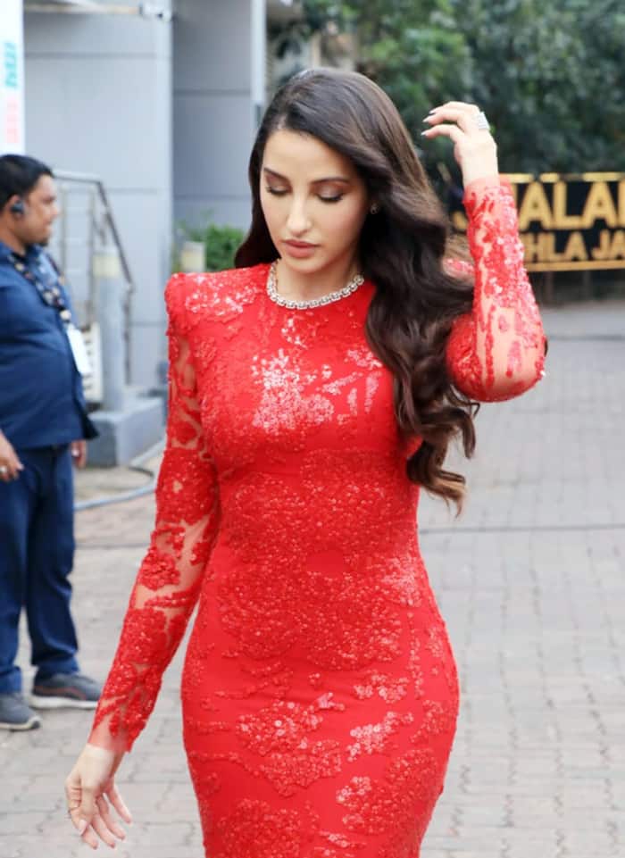 Nora Fatehi is a Bombshell in Red Gown With a Sexy Fish Cut For Jhalak ...